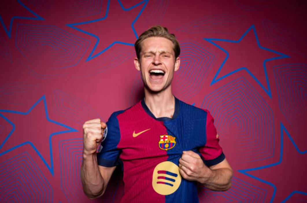 Cú lừa xuất hiện, Barca báo tin bất ngờ về De Jong