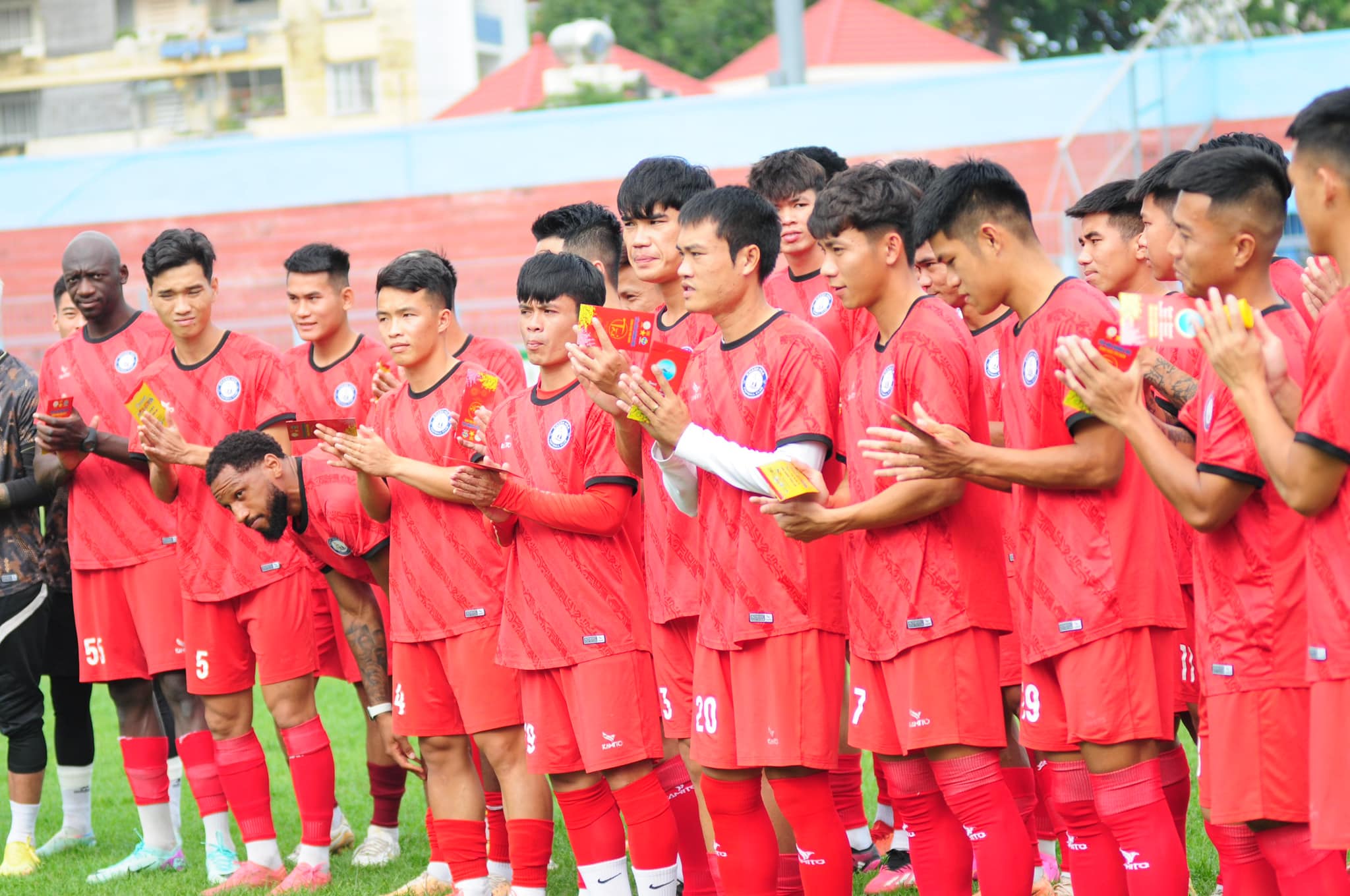 Rõ lý do FIFA gỡ lệnh cấm chuyển nhượng với CLB Việt Nam