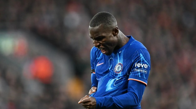 Tiền đạo 'thực thụ' của Chelsea nhận lời khuyên từ Thierry Henry