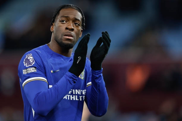 Newcastle cân nhắc chiêu mộ Axel Disasi