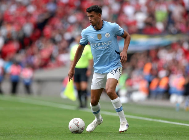 Matheus Nunes khó lòng rời Man City